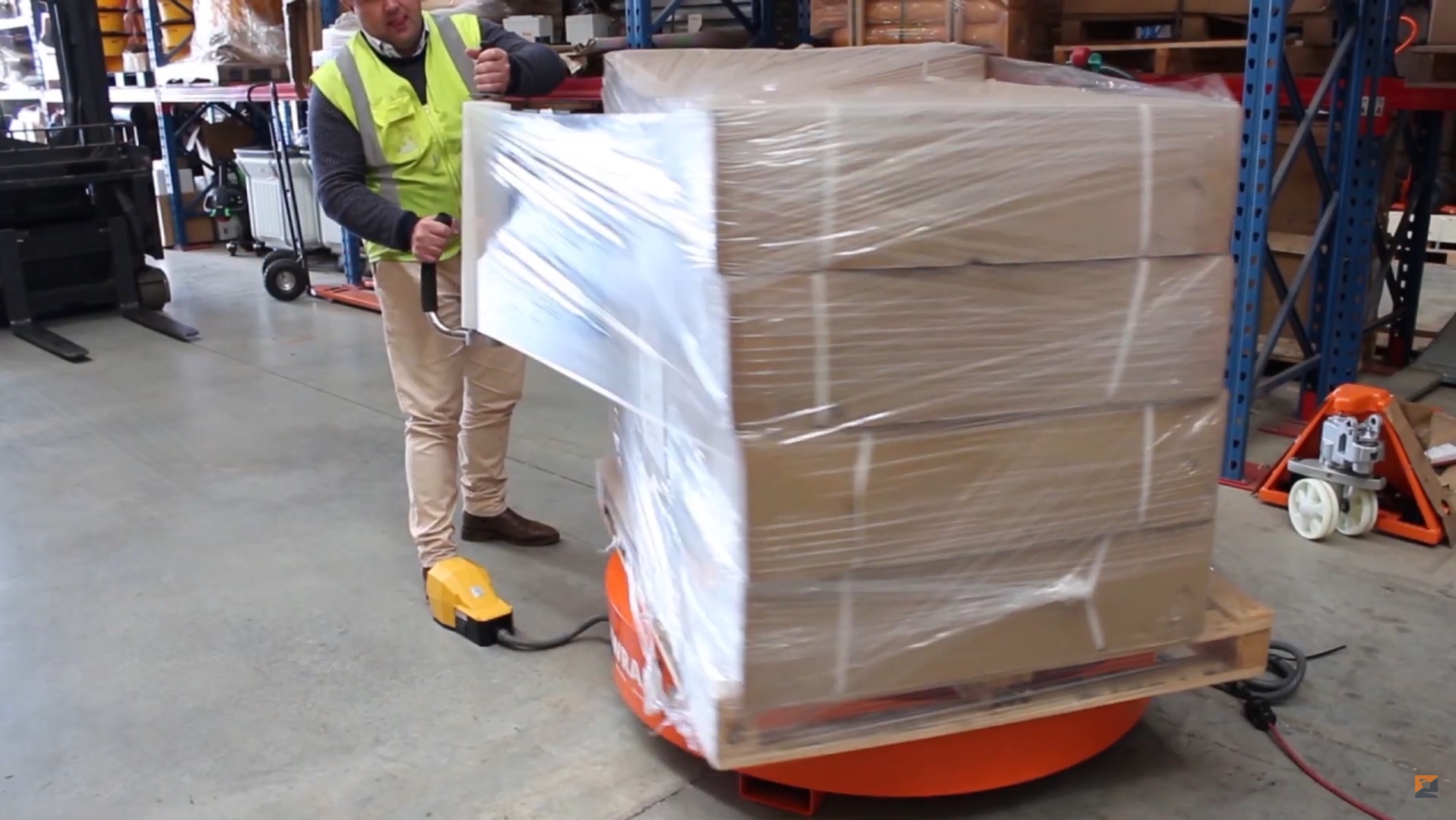 Pallet Turntable (Easiwrap) | Pallet Wrappers | Astrolift