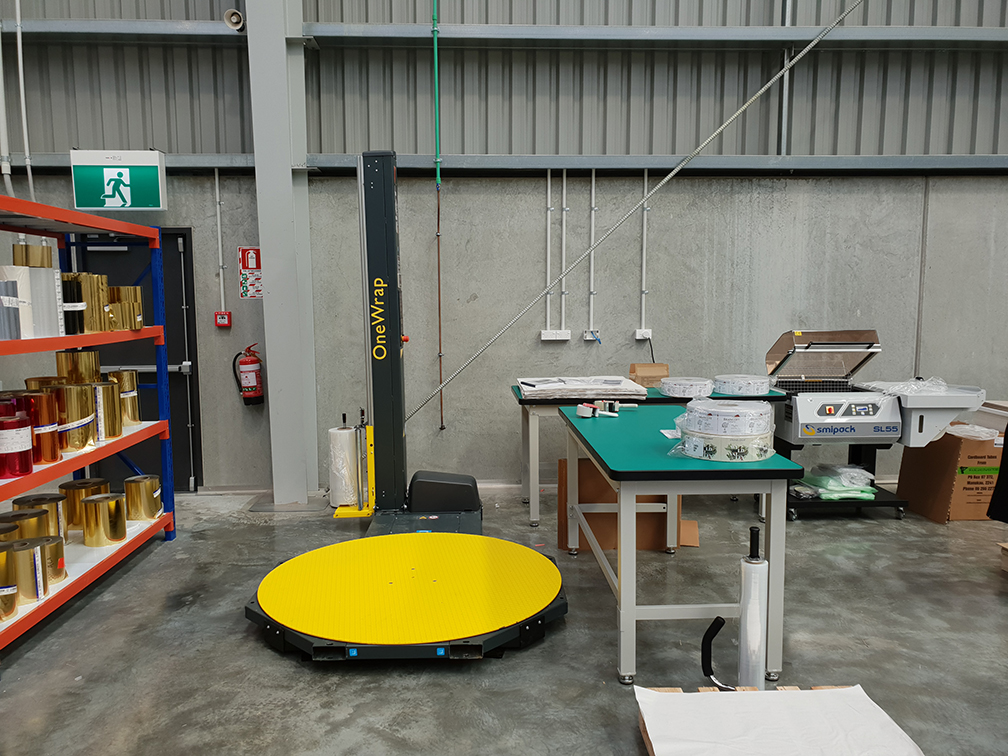 Semi-Automatic Pallet Wrapper | SIAT Pallet Wrappers NZ | Pallet ...