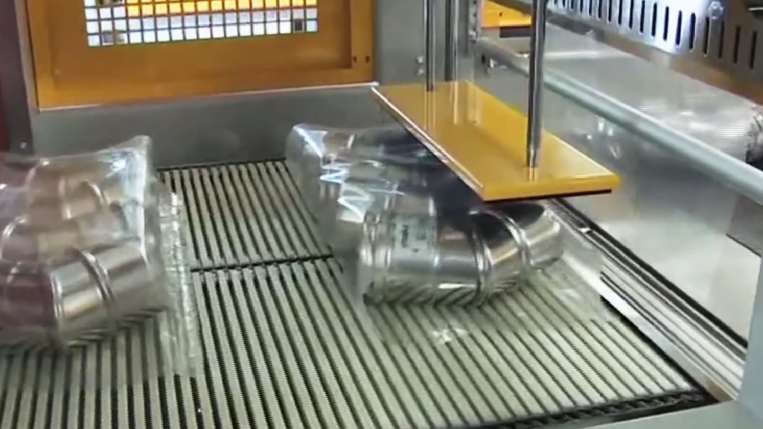 Bundle Wrapper Right-Angle Machine | Astrolift | Bundle Wrappers ...