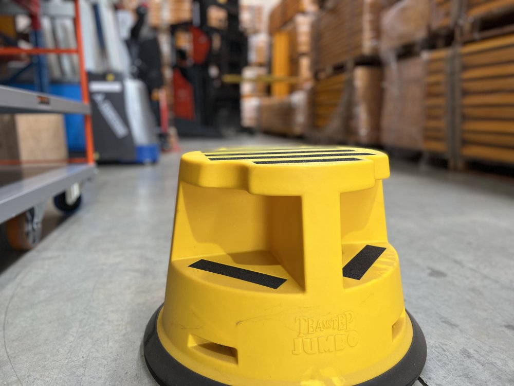 Step Stool - Round | Step Stools | Astrolift