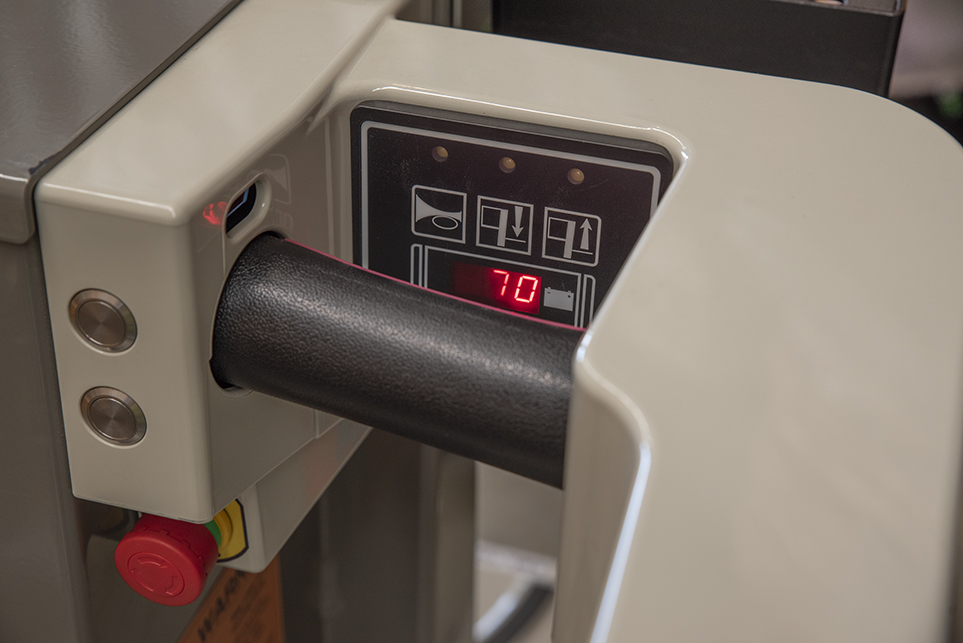 Elevating Work Platform - Sprint | Work Platforms | Astrolift