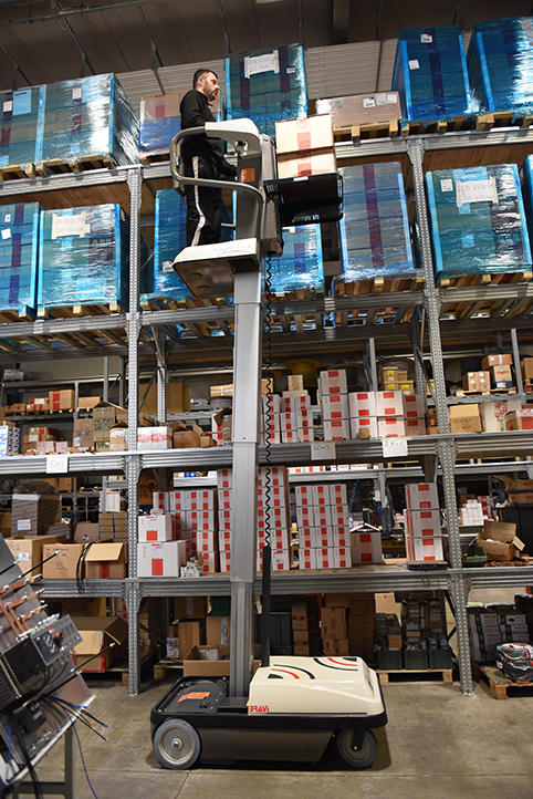Elevating Work Platform - Sprint | Work Platforms | Astrolift