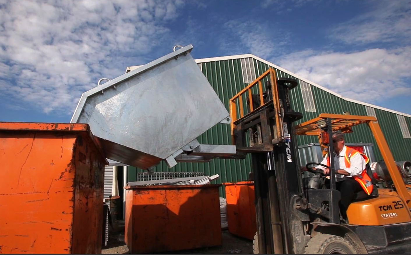 Hopper - Self-tipping with Pour Edge | Forklift Attachments | Astrolift