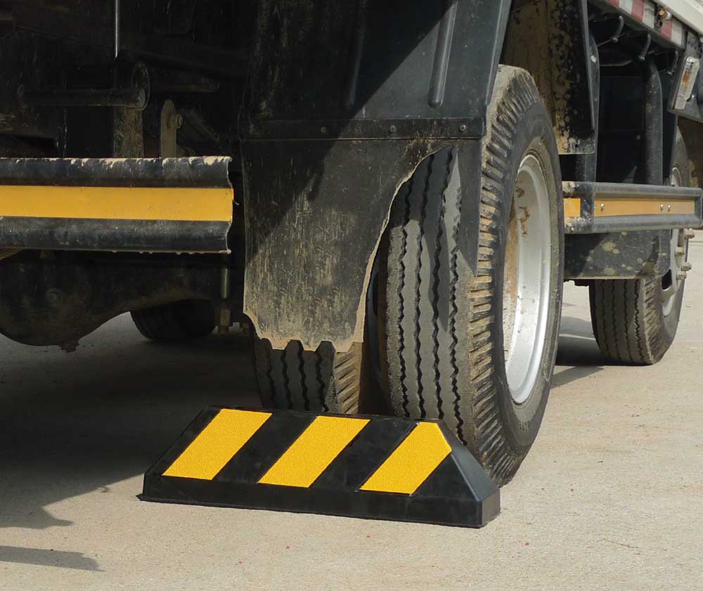 Truck Stops | Heavy Vehicle Wheel Stops | Wheel Stops | Astrolift
