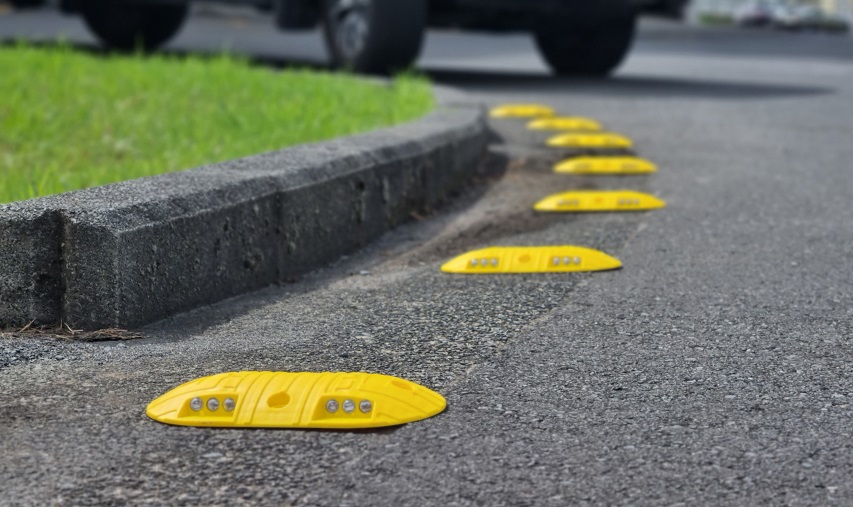 Plastic Rumble Bars | Astrolift NZ Delineatiors | Cycleway Lane ...