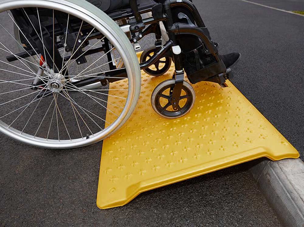 Portable Kerb Ramp 🚧 Heavy Duty Plastic | Astrolift NZ | Kerb Ramps ...