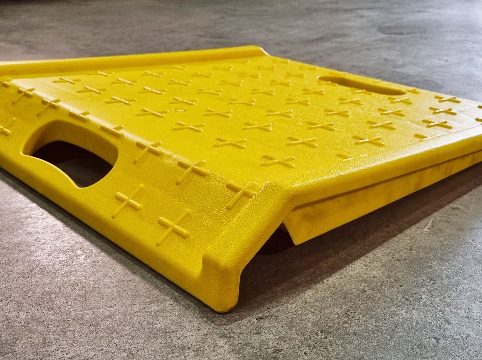 Portable Kerb Ramp | Lightweight Plastic Ramp | Kerb Ramps | Astrolift