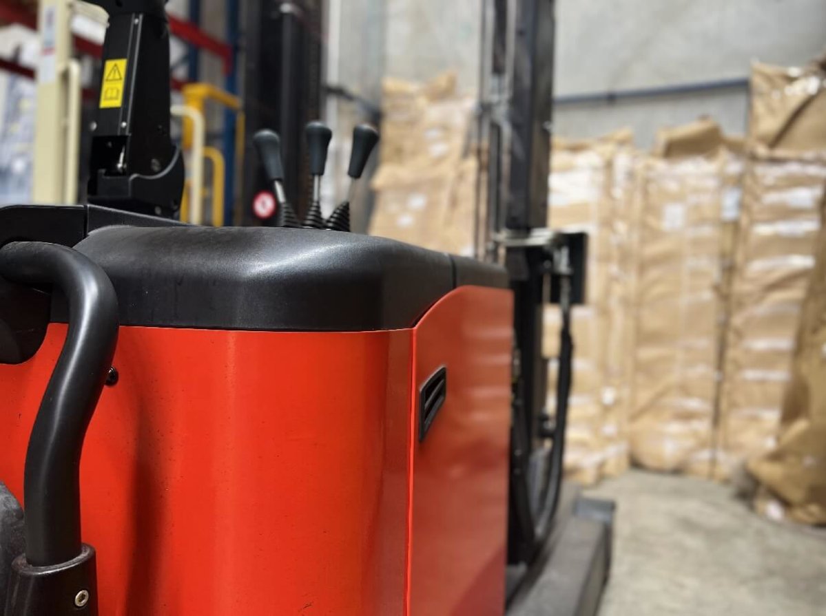 Electric Counter-balance Stacker | Pallet Stackers | Astrolift